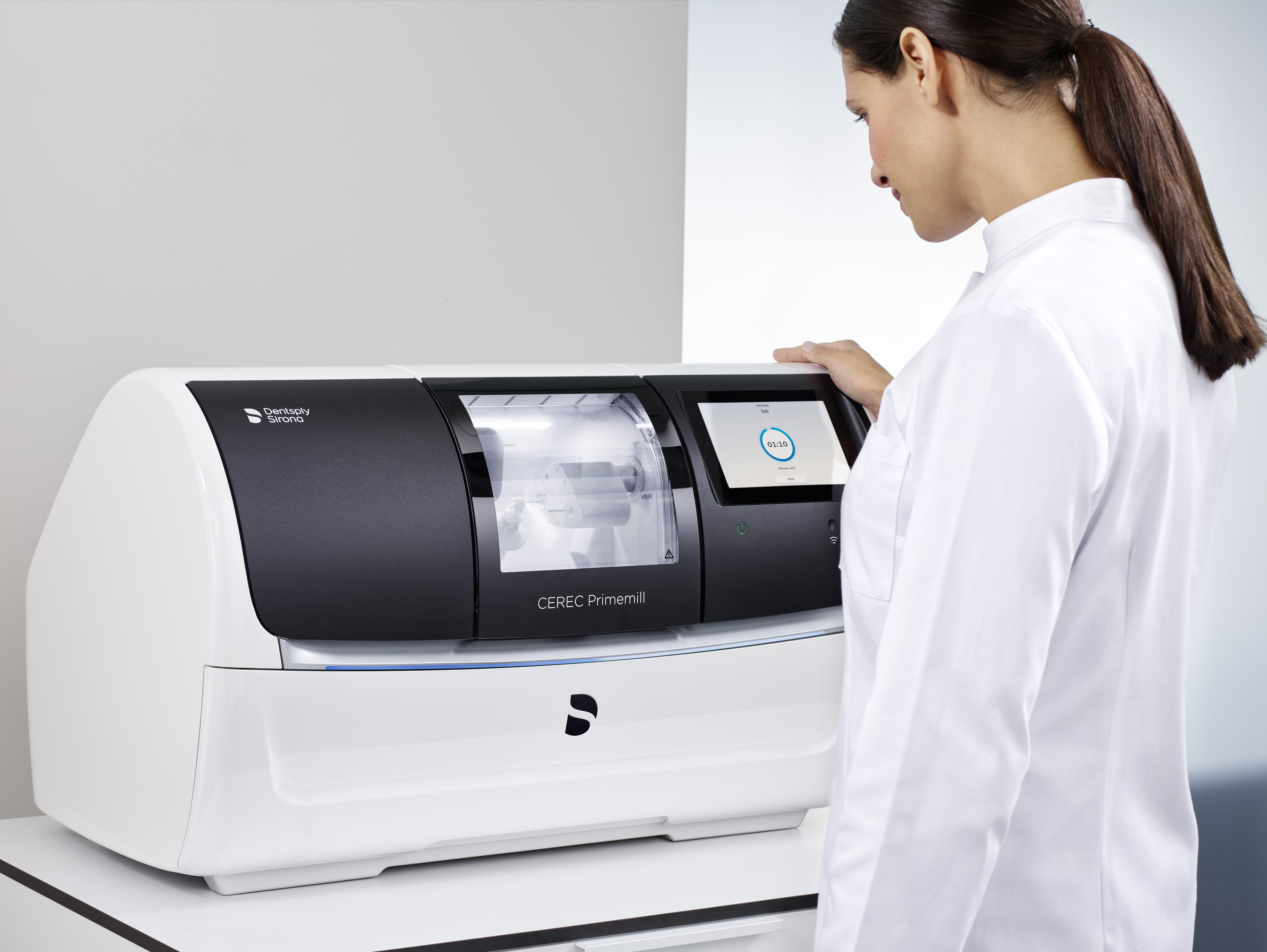 Fräsen am Behandlungsstuhl: CEREC revolutioniert die Zahnheilkunde | Dentsply Sirona Deutschland